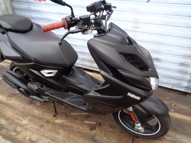 DER-ROLLERHOF - YAMAHA - YAMAHA-AEROX-50-CCM-R